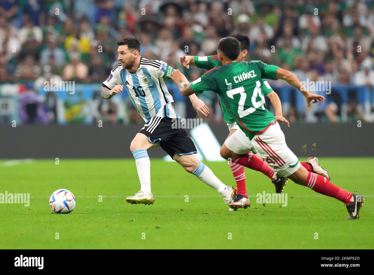 Lionel Messi (à gauche) en Argentine et Luis Chavez (à droite) au ...