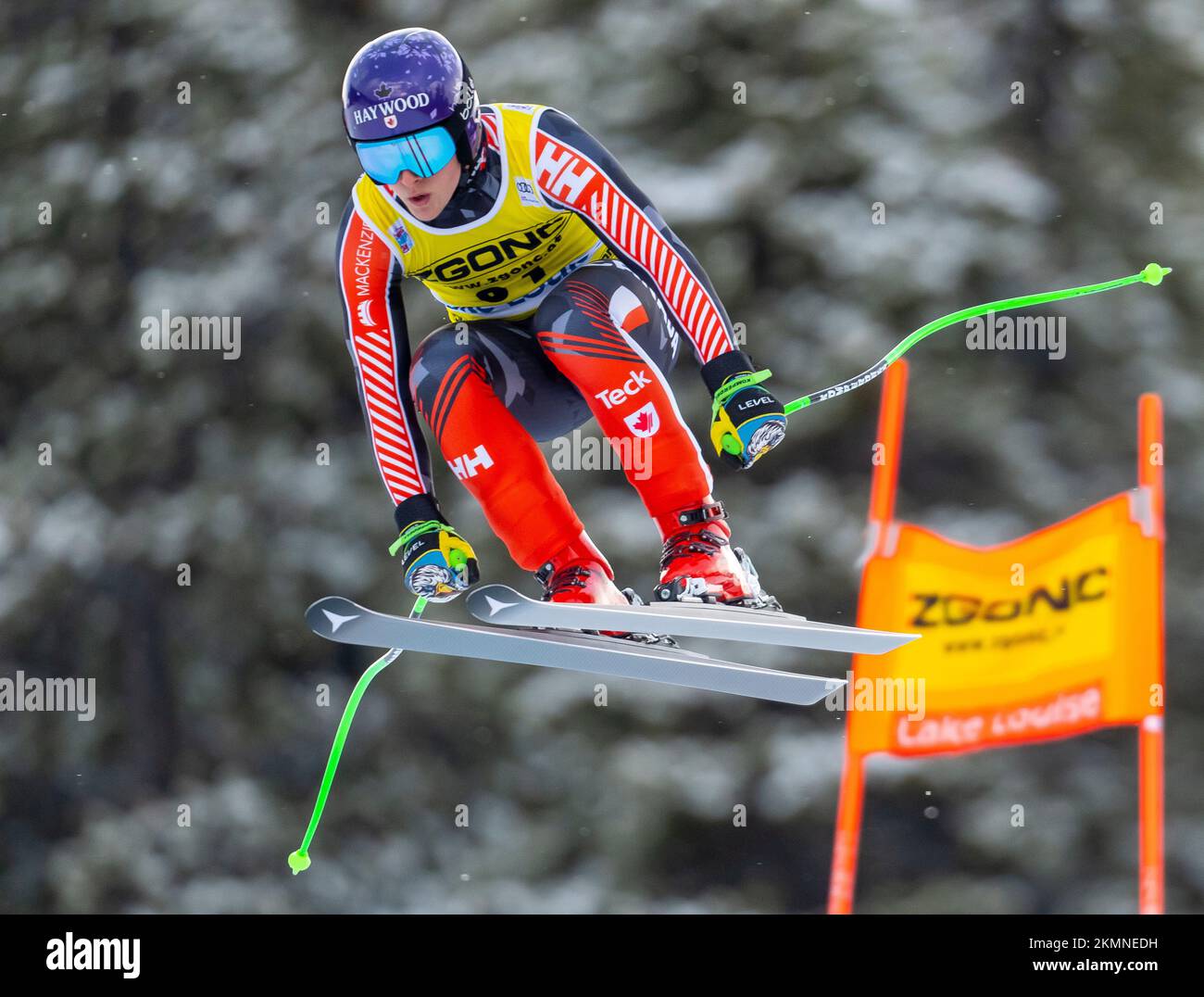 Brodie Seger, du Canada, vole sur le parcours en route vers la 25th ...