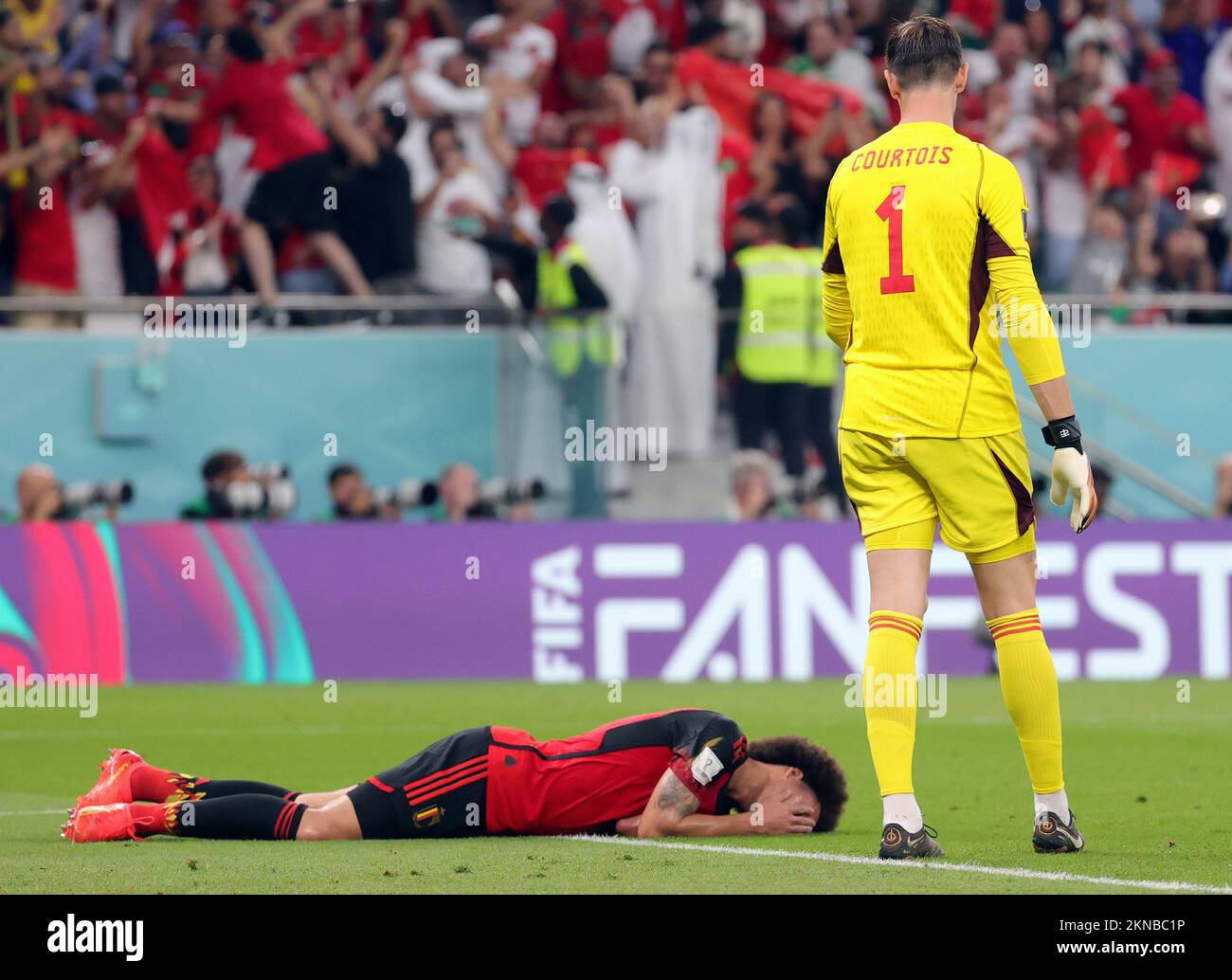 Axel Witsel en Belgique et le gardien de but Thibaut Courtois en Belgique ont photographié lors ...