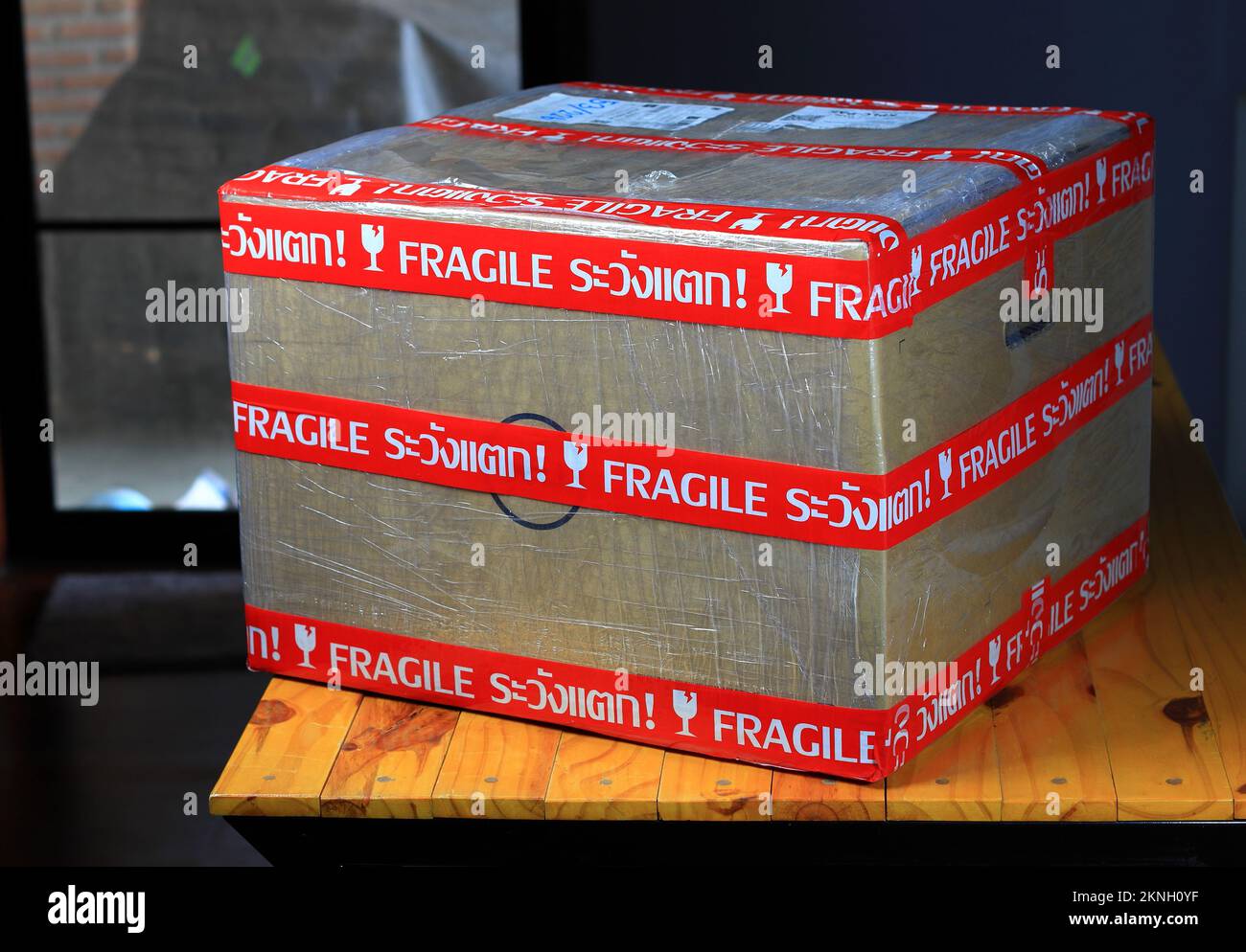Fragile symbol Banque de photographies et d’images à haute résolution ...