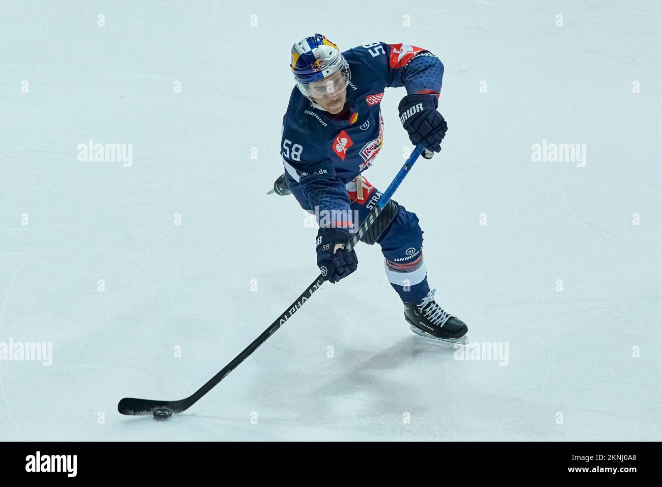 2022/23 Champions Hockey League | RB München vs EV Zug. McKiernan Ryan ...