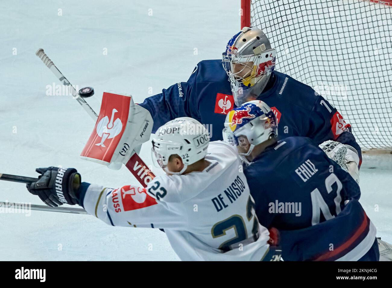 2022/23 Champions Hockey League | RB München vs EV Zug. ALLAVENA Daniel ...