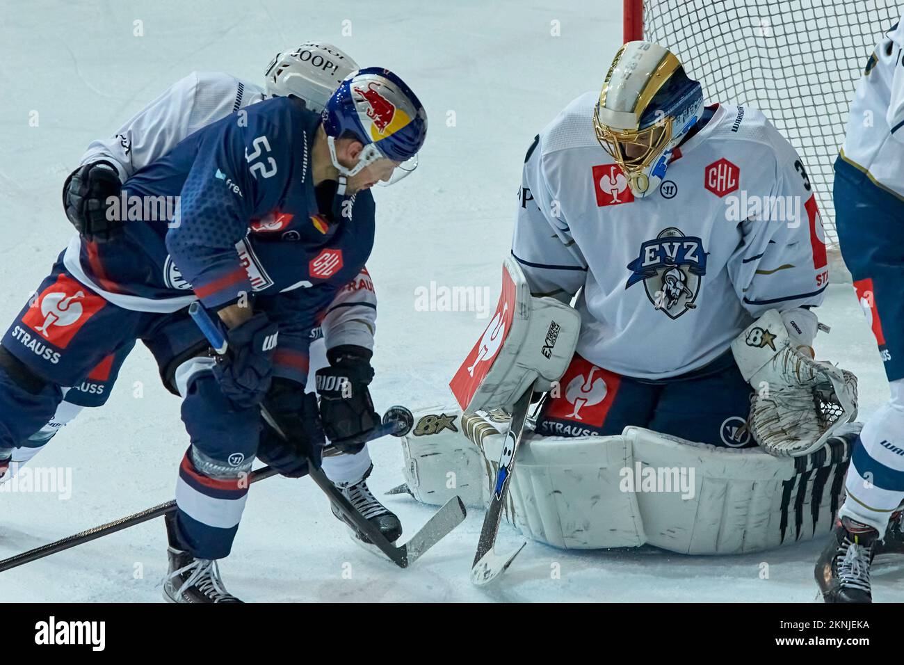 2022/23 Champions Hockey League | RB München vs EV Zug. GENONI Leonardo ...