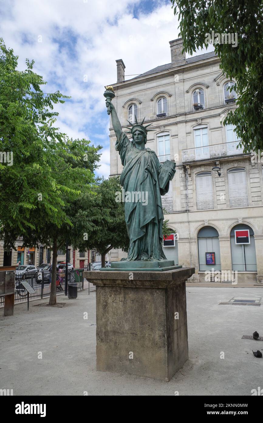 Bordeaux, France - 26 juillet 2022 : réplique de la statue de la ...