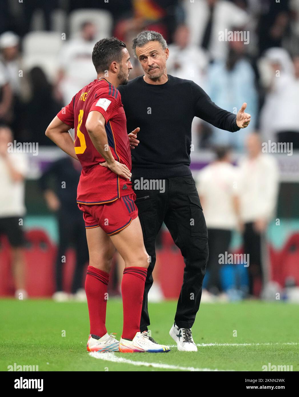 Koke, de l'Espagne, s'adresse au Manager espagnol Luis Enrique lors du ...