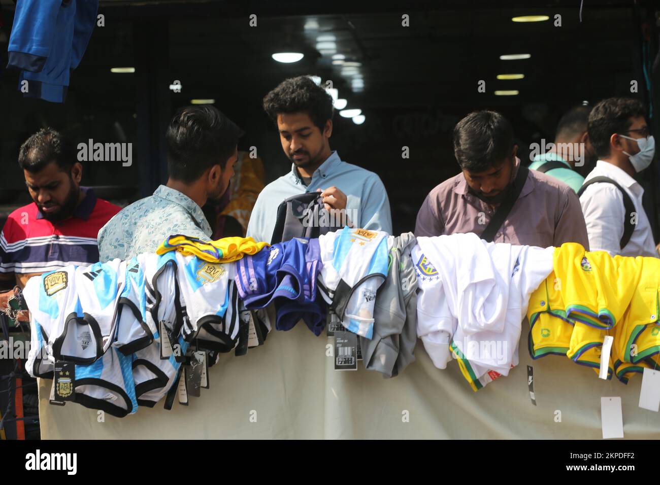 Les magasins du Gulistan, la capitale, ont déchue de maillots et de ...