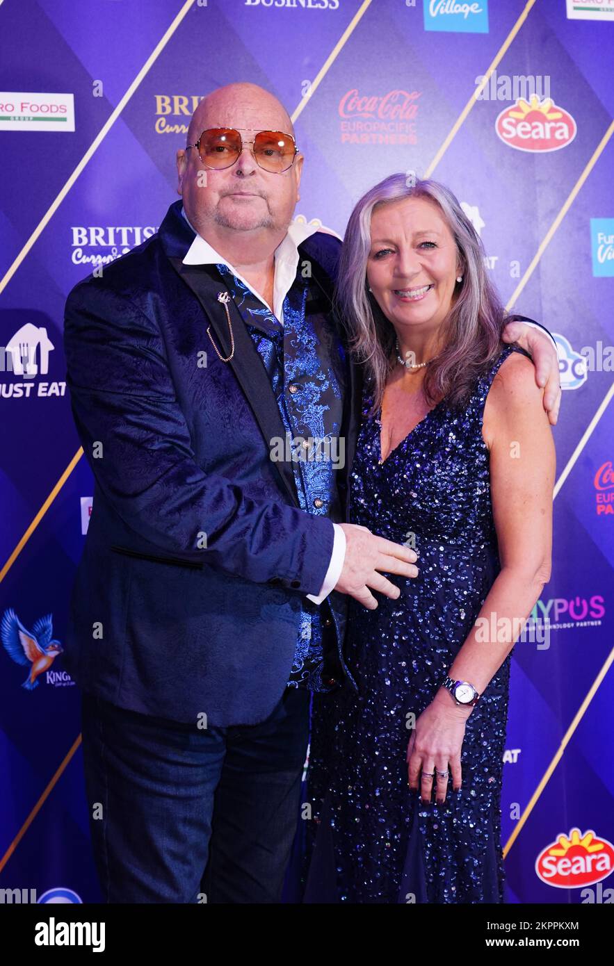 James Whale et son épouse Nadine Talbot-Brown arrivent au British Curry ...