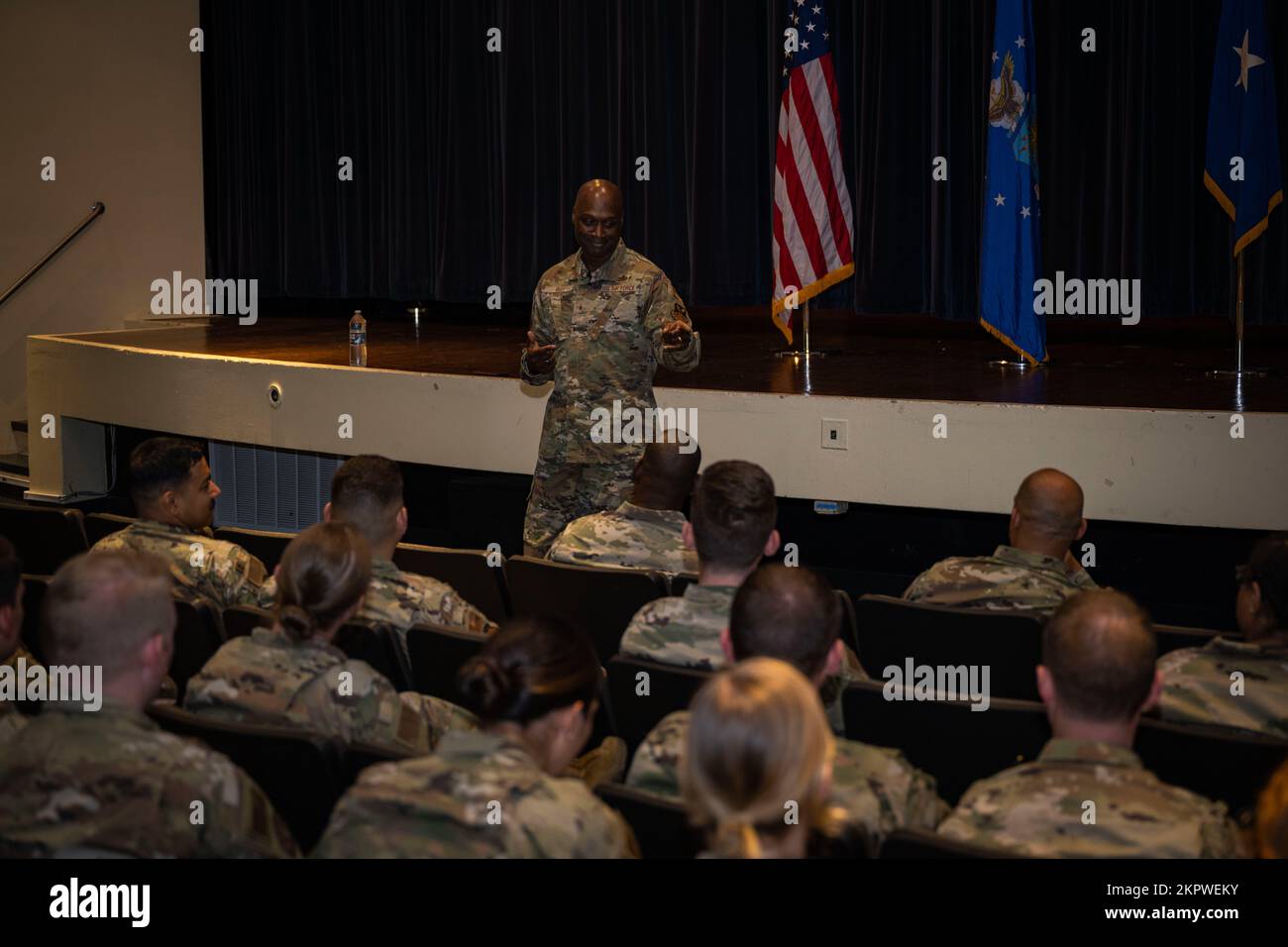 Brig. Le général Kenyon Bell, directeur du Commandement de la grève ...
