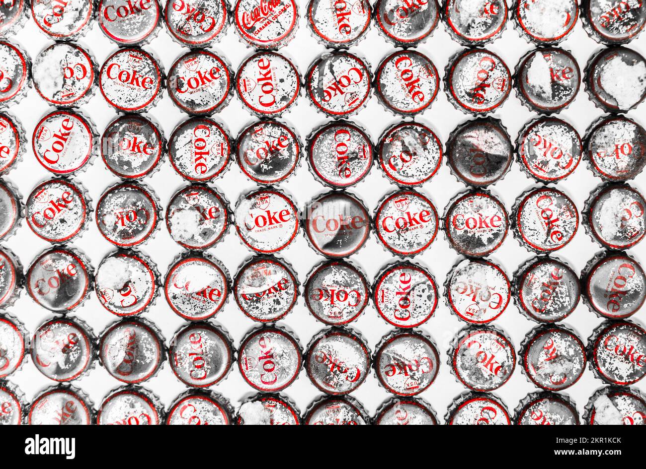 Capsules de bouteilles de coca cola Banque de photographies et d’images ...