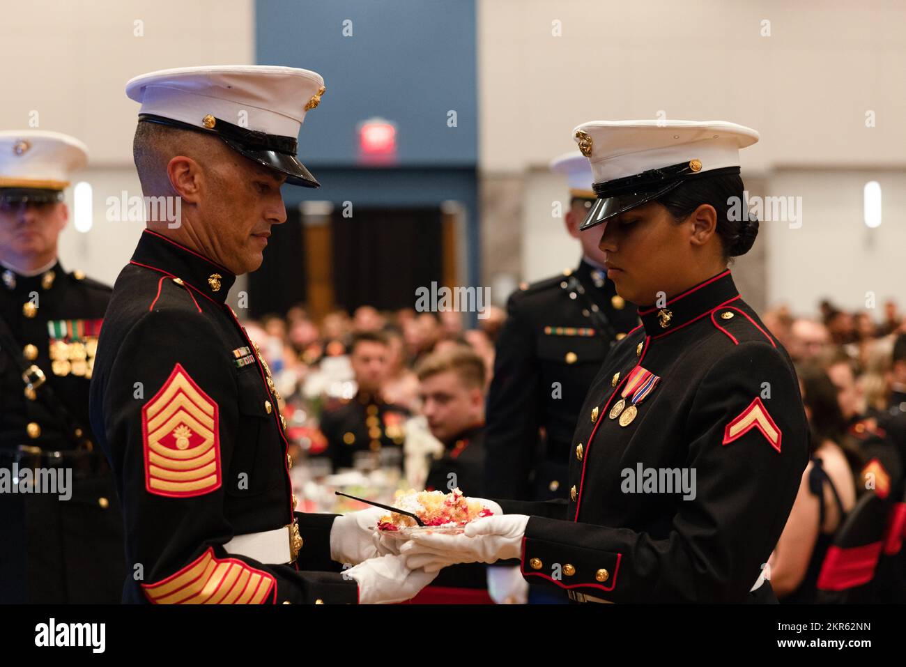 ÉTATS-UNIS Le Sergent Felix Merced (à gauche), le plus ancien présent ...