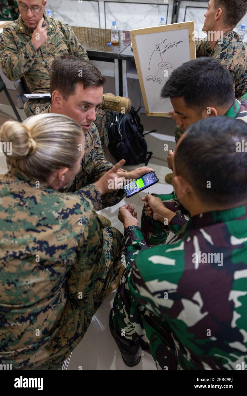 ÉTATS-UNIS Les Marines avec la Force de rotation marine en Asie du Sud ...