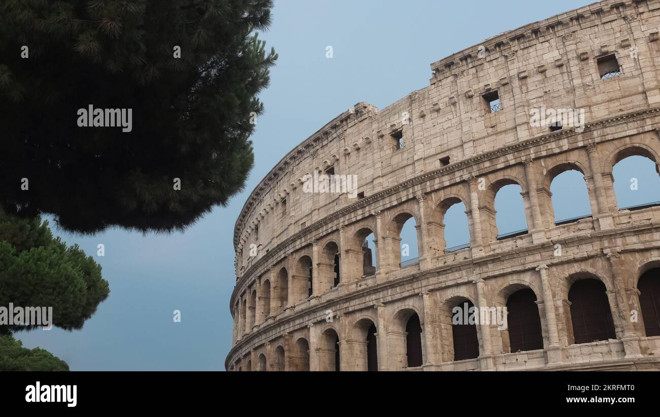Rome, Italie - extérieur du Colisée romain, ancien amphithéâtre ovale ...