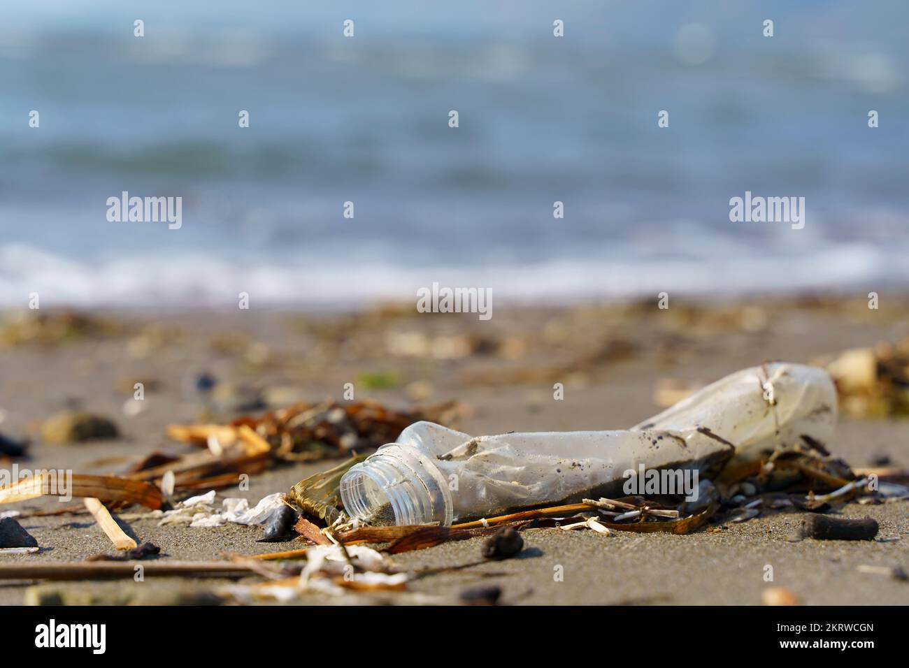 Pollution plastique des océans Banque de photographies et d’images à ...