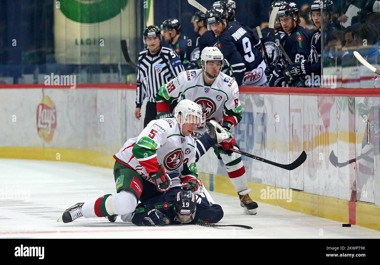 Ilya nikulin Banque de photographies et d’images à haute résolution - Alamy