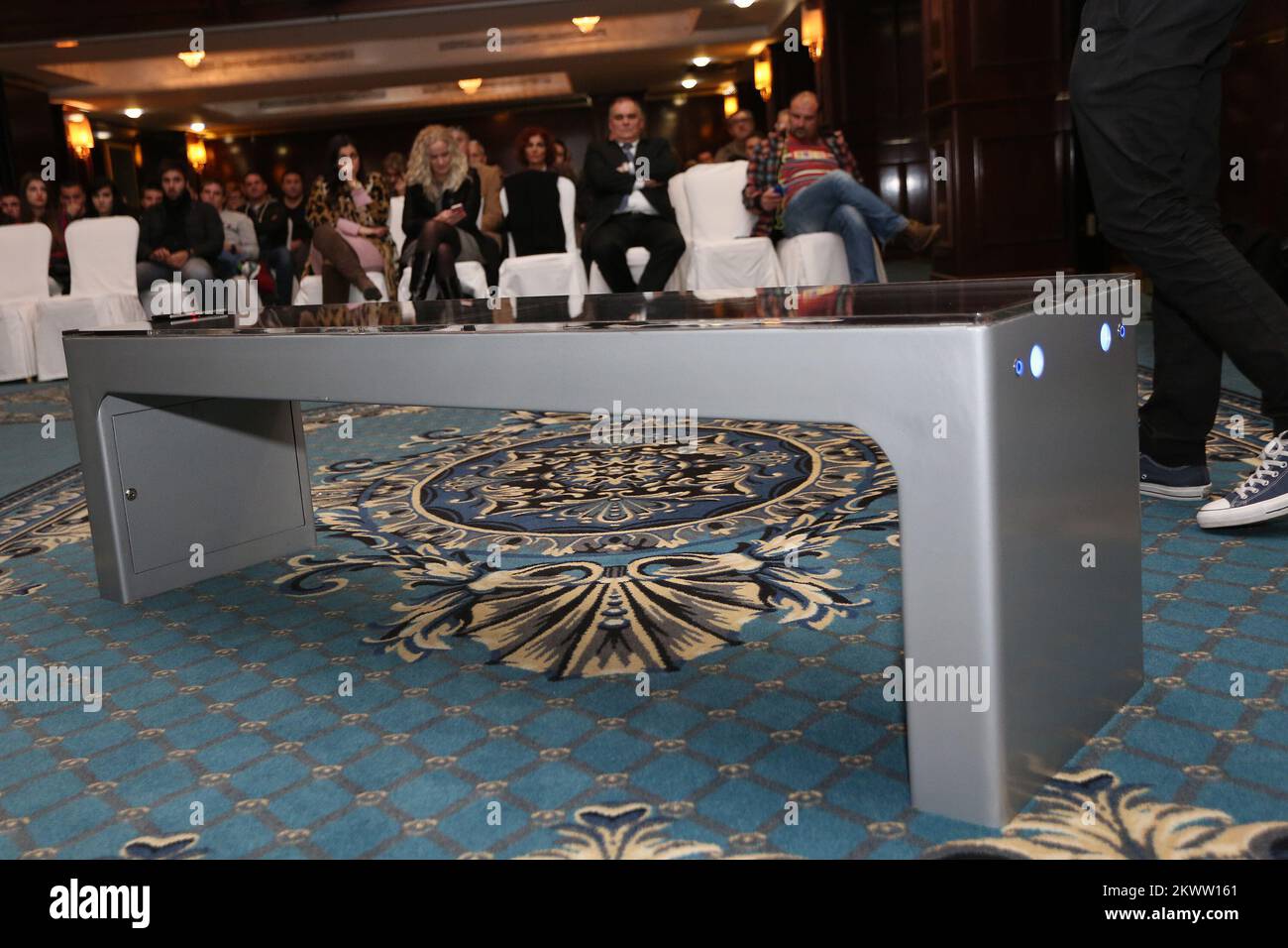 21.12.2015., Solin, Croatie - le jeune inventeur croate John Mrvos (20 ...