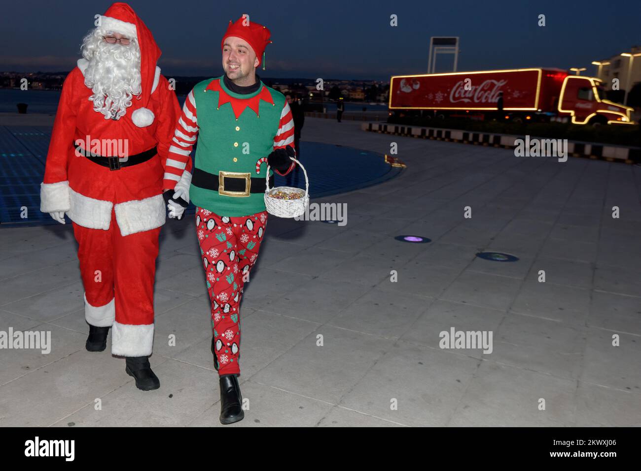 Prendre une photo d'un camion de coca cola Banque de photographies et d ...
