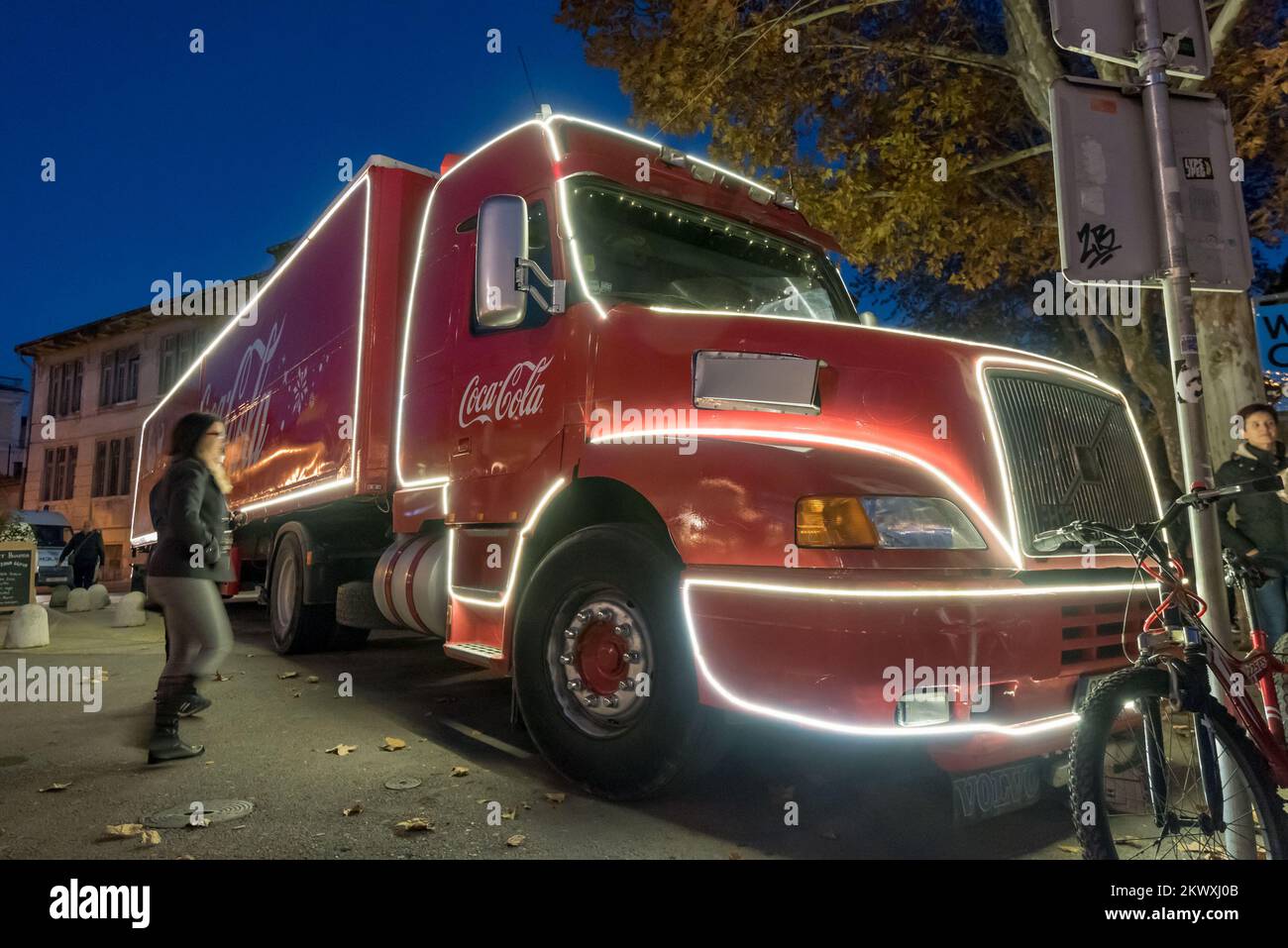 Prendre une photo d'un camion de coca cola Banque de photographies et d ...