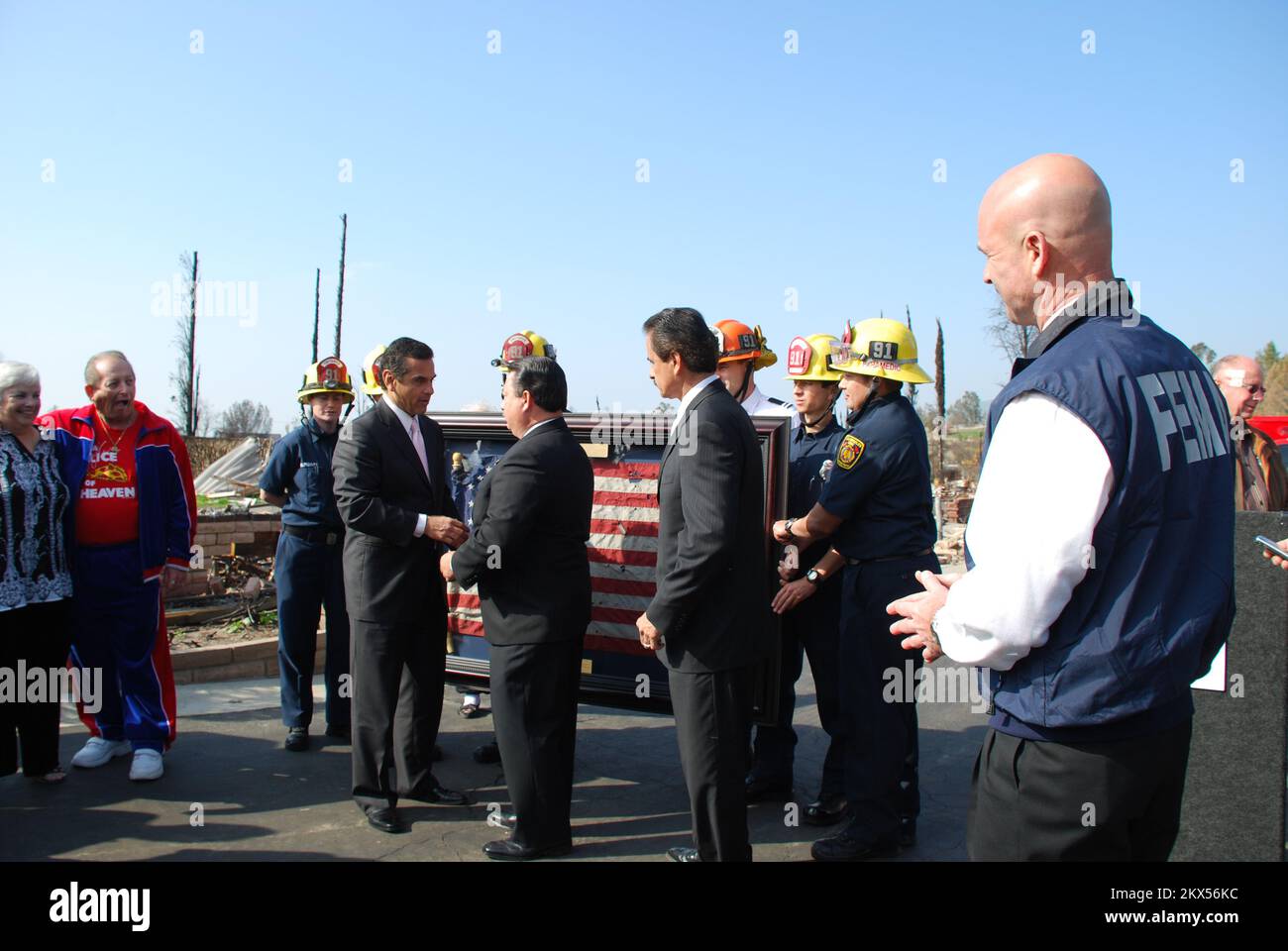 Wildfire - Sylmar, Californie , Le maire de 12 mars 2009 à Los Angeles ...