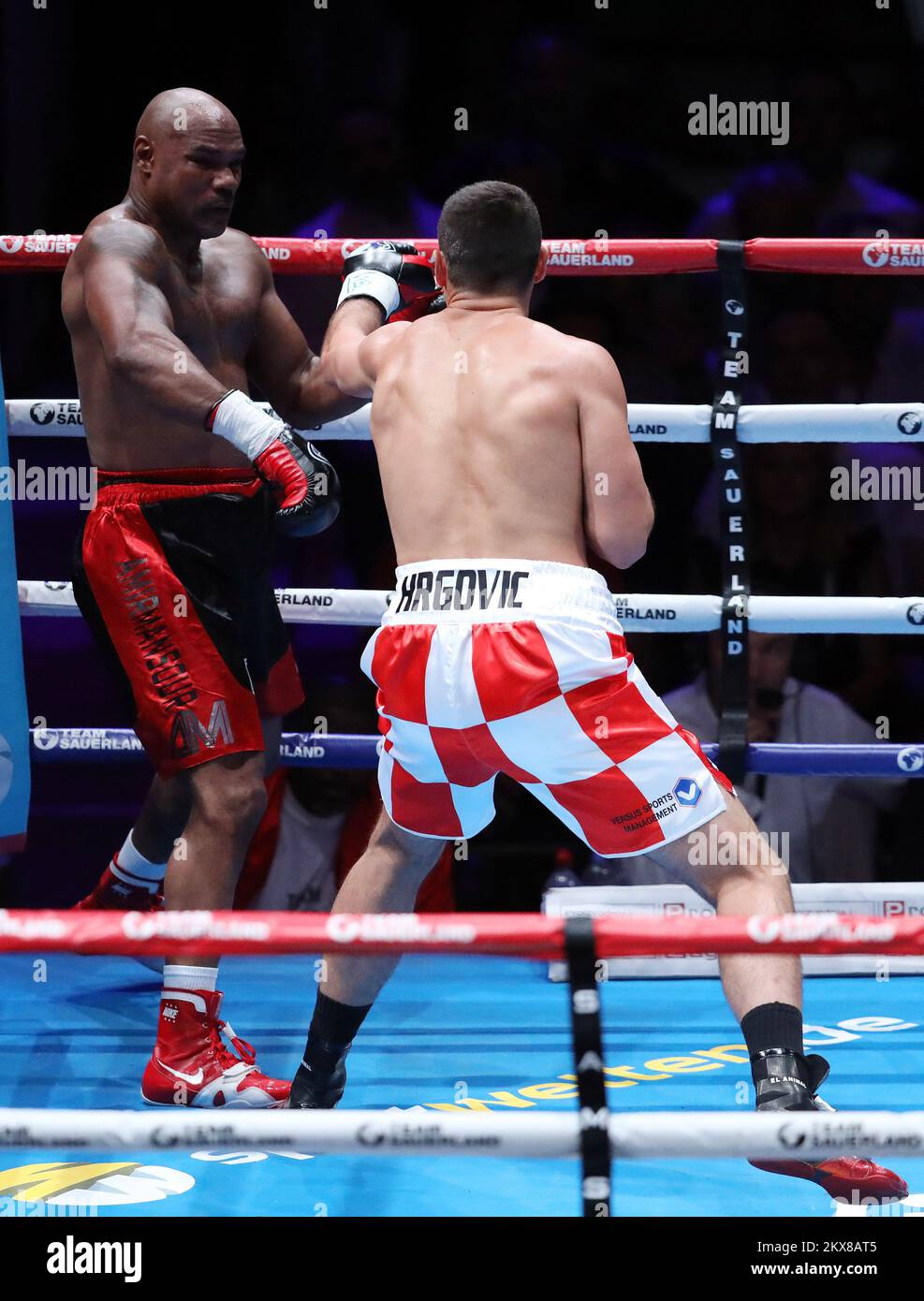 Amir mansour Banque de photographies et d’images à haute résolution - Alamy