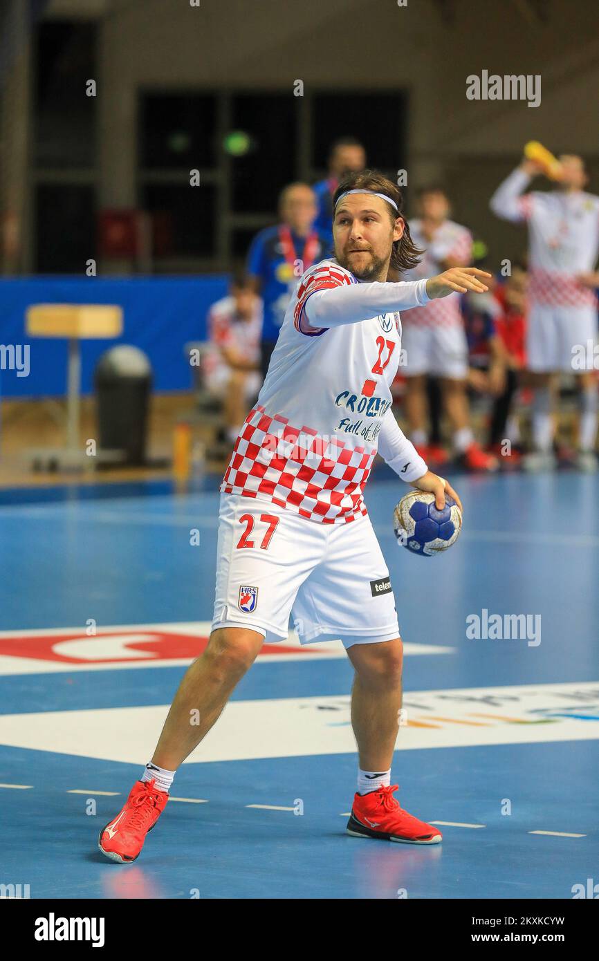 Ivan Cupic de Croatie au cours du 3 e tour de la coupe DE L'EURO 2022 ...