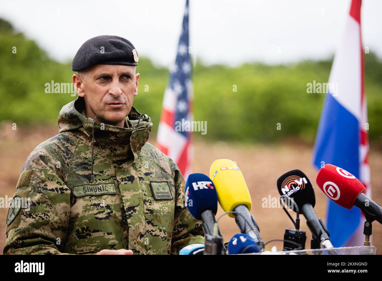 Le commandant du Régiment de défense aérienne de la République de ...