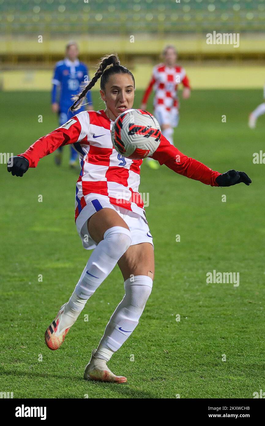 Andrea Glibo, de Croatie, en action lors du match de qualification G de ...