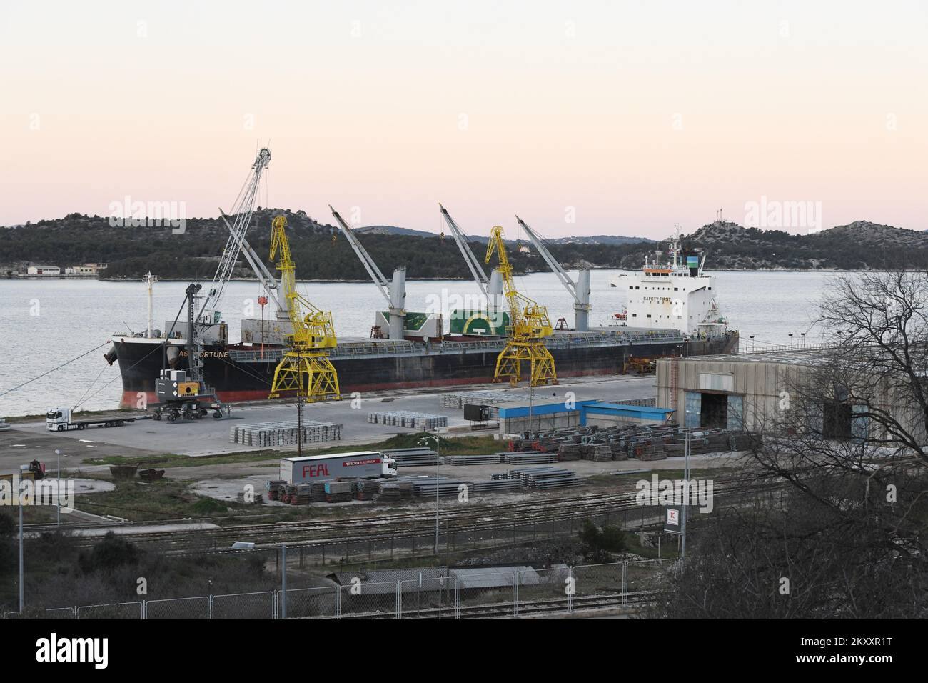 Le cargo 'ASL FORTUNE' est arrivé dans le port de Sibenik, en Croatie ...