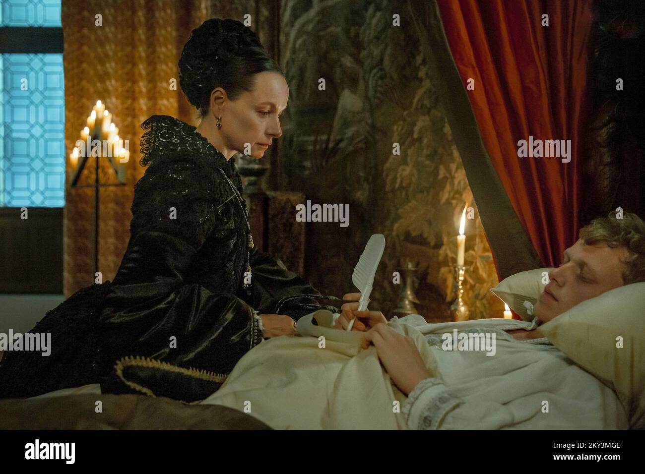 LA REINE SERPENT, de gauche à droite: Samantha Morton comme Catherine ...