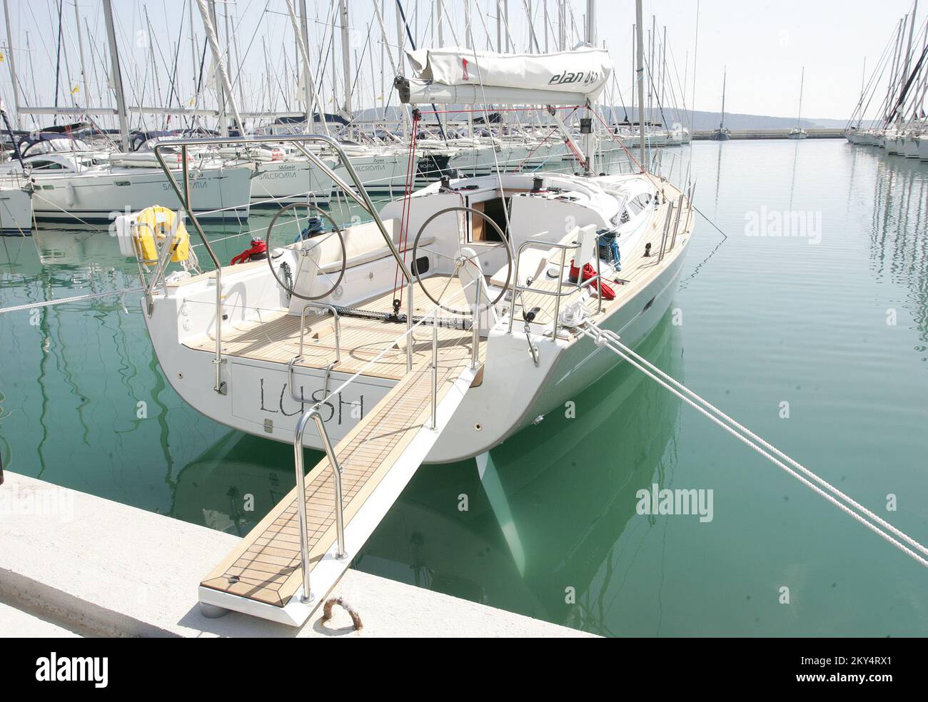 Ancien patron de l'équipe en F1, le nouveau bateau Elan 450 d'Eddie ...