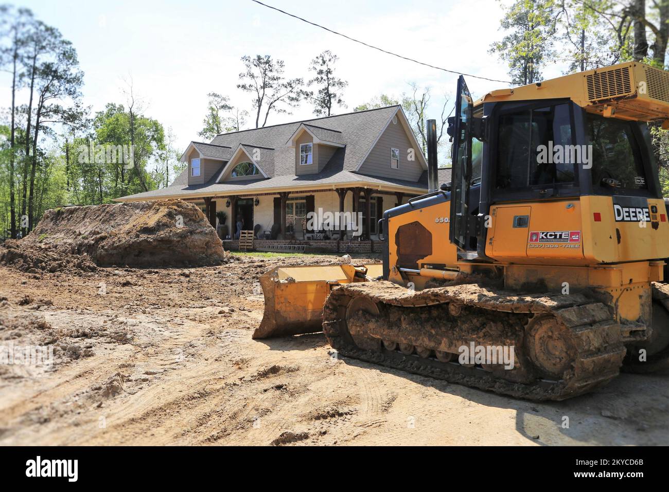 Alors que de nombreuses maisons à Vinton, LA sont inondées, certaines ...