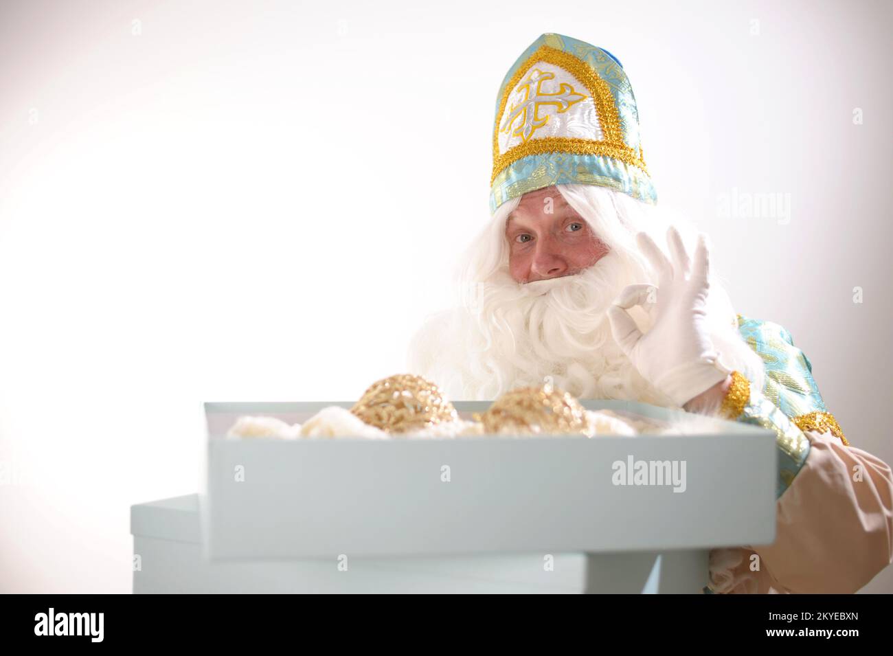 Portrait de Sinterklaas. USA sur fond blanc. Le Père Noël hollandais ...