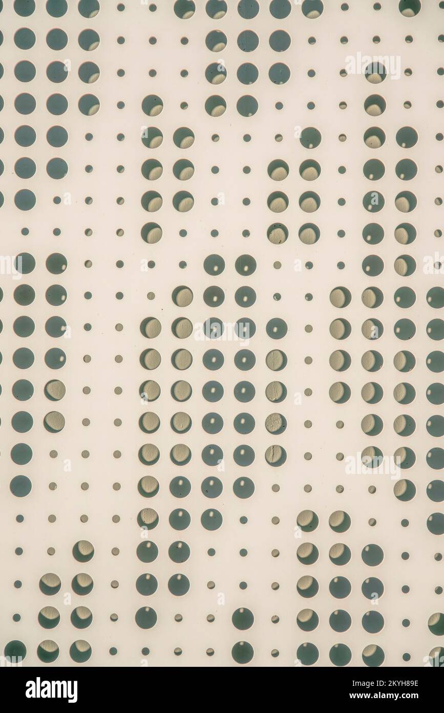 Perforated sheet metal cladding Banque de photographies et d’images à ...