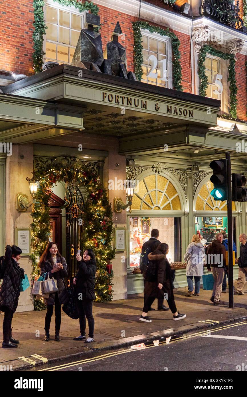 Fortnum and mason piccadilly christmas Banque de photographies et d ...