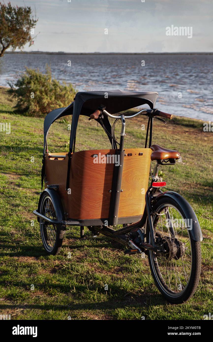 Three wheeled bike Banque de photographies et d’images à haute ...