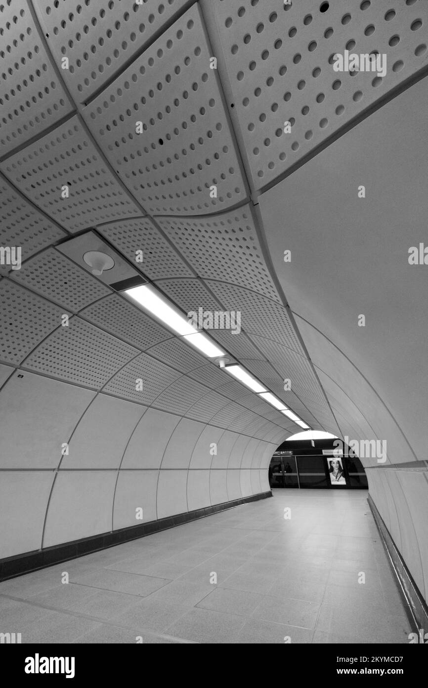 La nouvelle station de métro Elizabeth Line London, à Bond Street ...