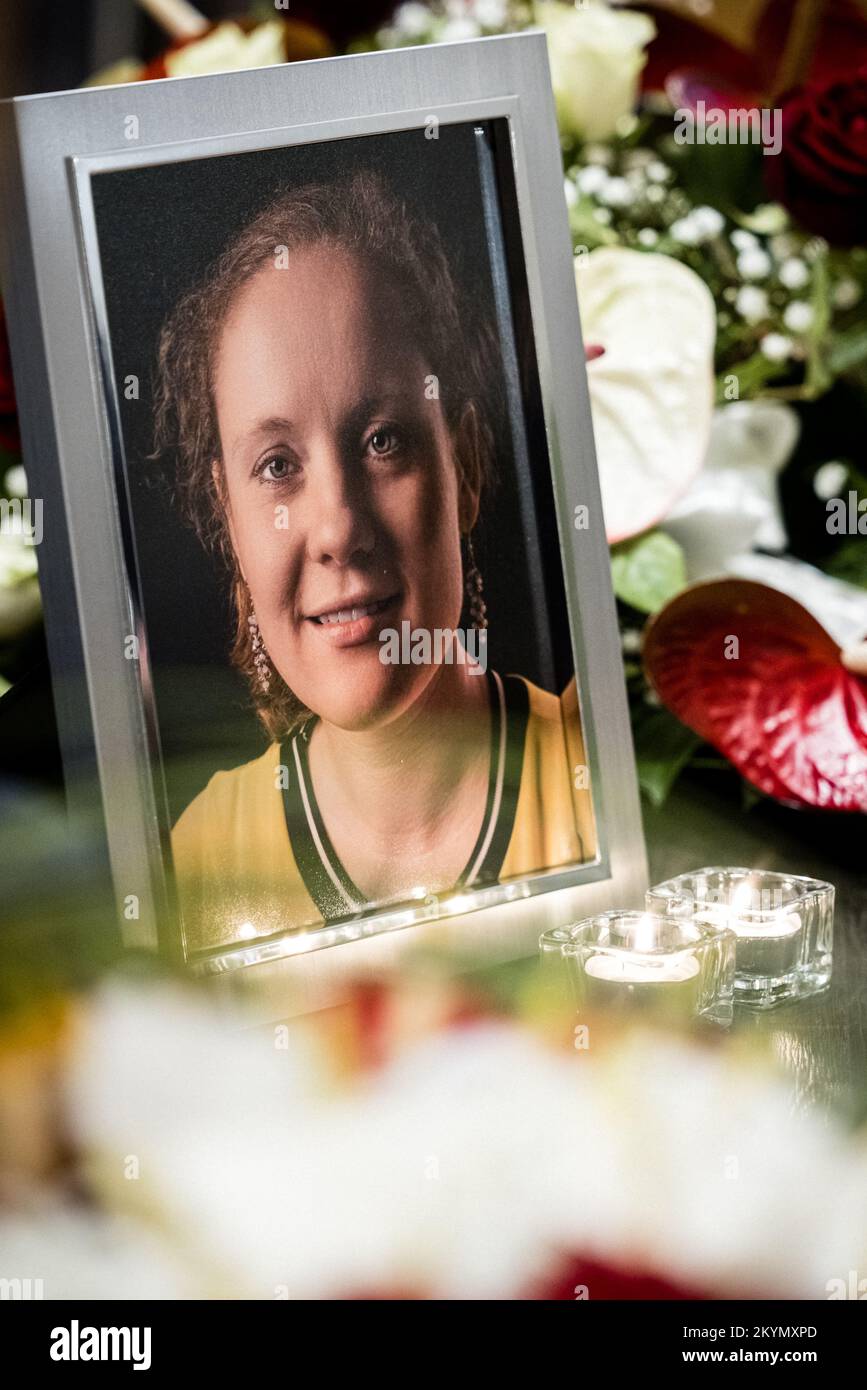 Cercueil de femme Banque de photographies et d’images à haute ...