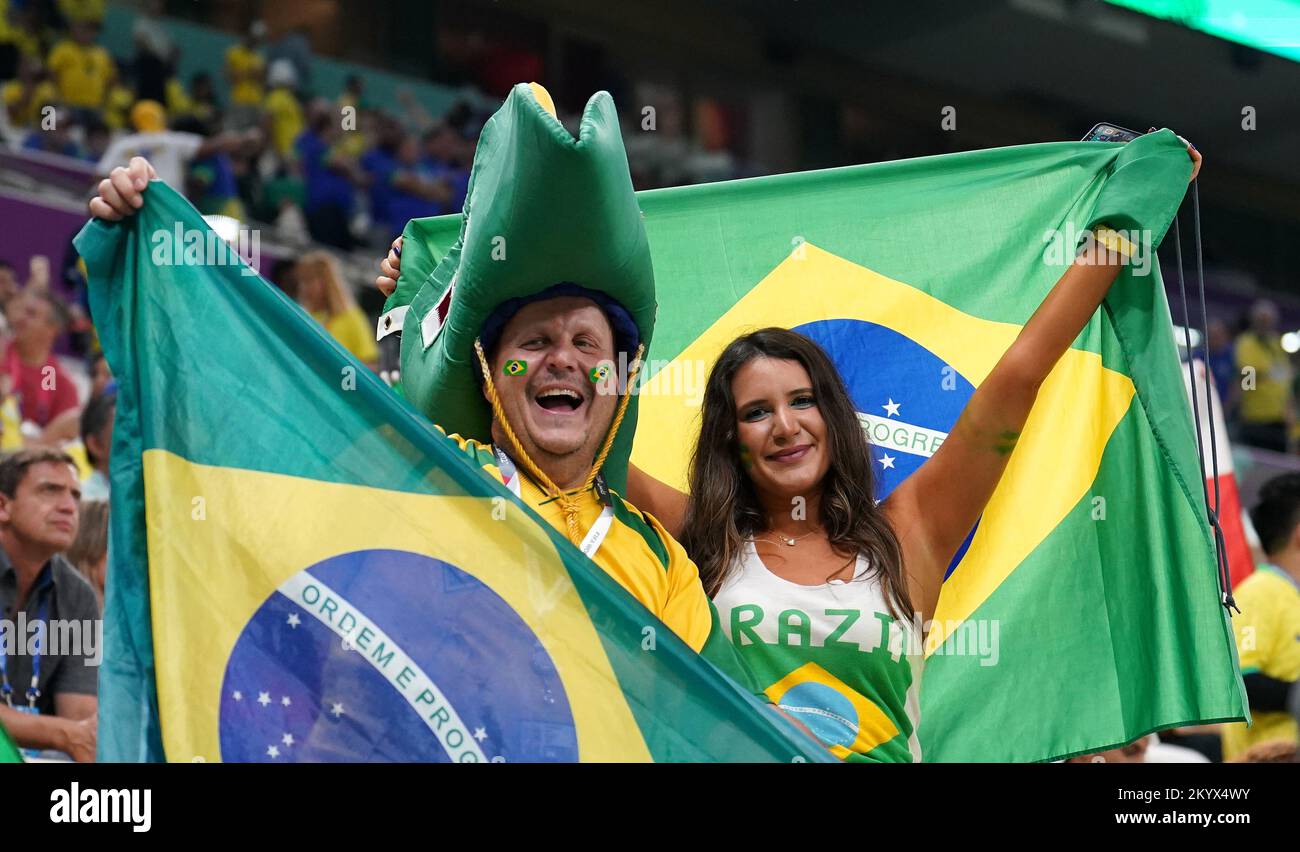 Les fans brésiliens sont en avance sur le match G de la coupe du monde ...