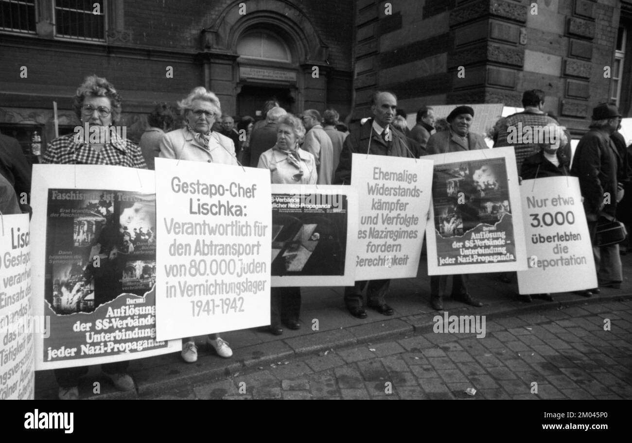 Les juifs français et les victimes allemandes nazies ont manifesté pour ...