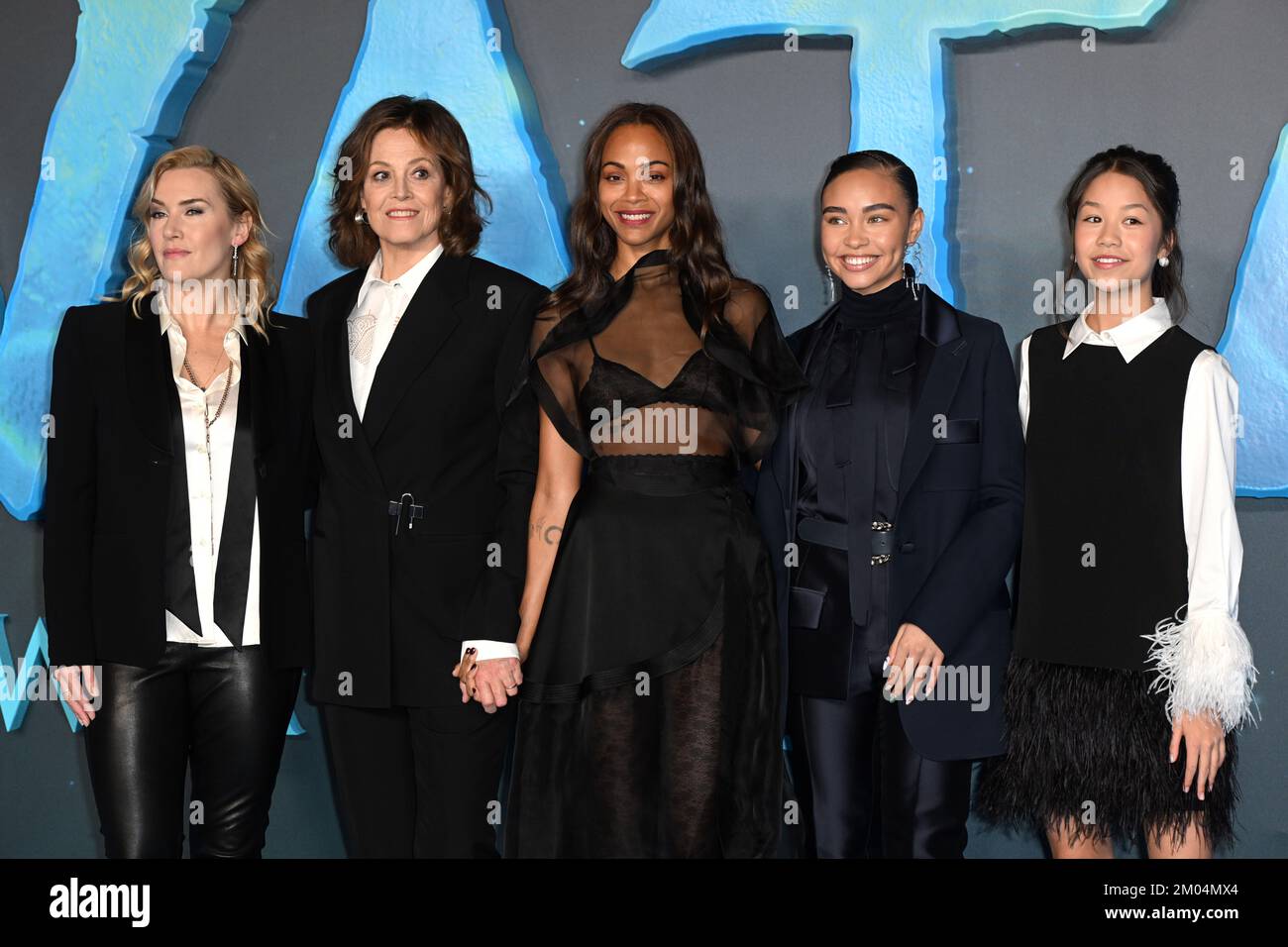 Sigourney weaver et zoe saldana Banque de photographies et d’images à ...