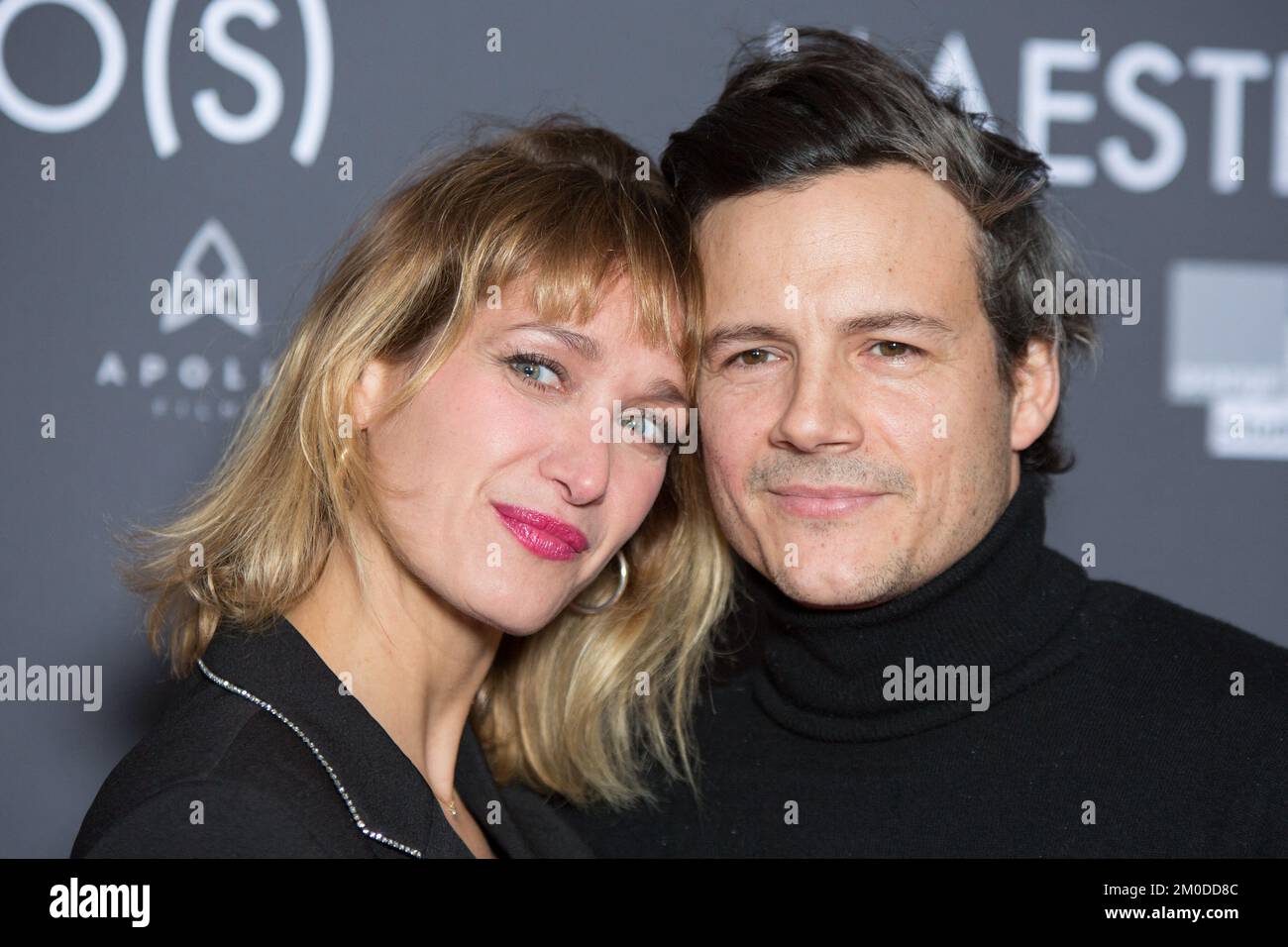 Caroline Anglade et Nicolas Moreau assistent à la première du film ...