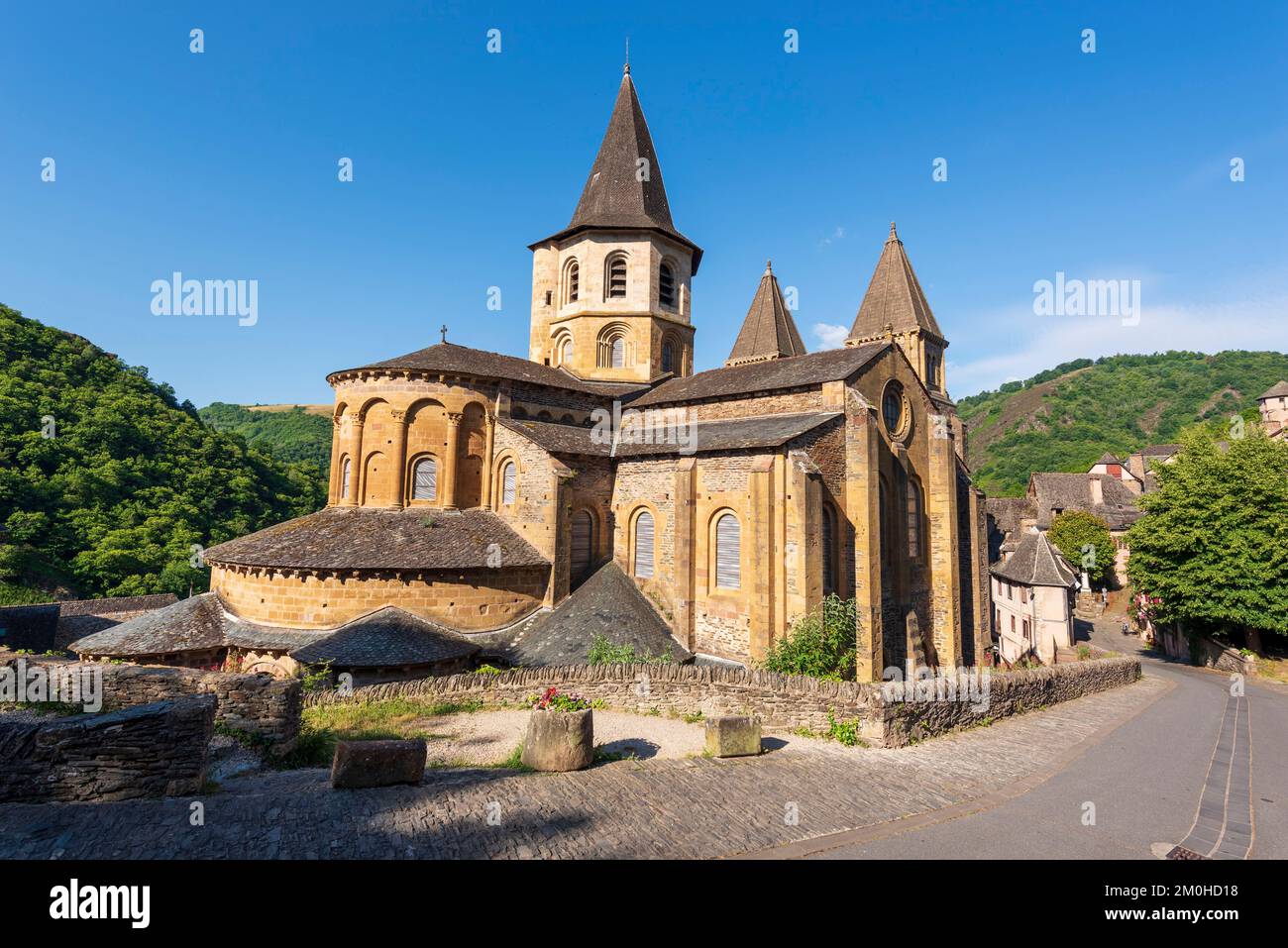 France, Aveyron, Conques, l'un des plus beaux villages de France, scène ...
