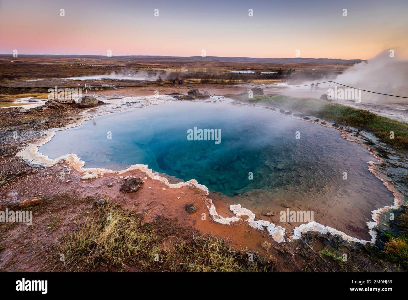 L'Islande, la région de Vesturland, le champ géothermique de Geysir et ...