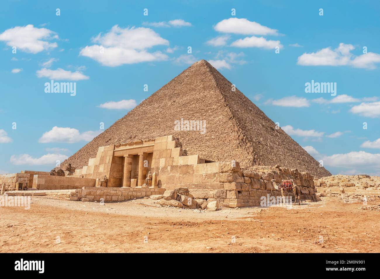 Le grand sphinx de gizeh et les pyramides Banque de photographies et d ...