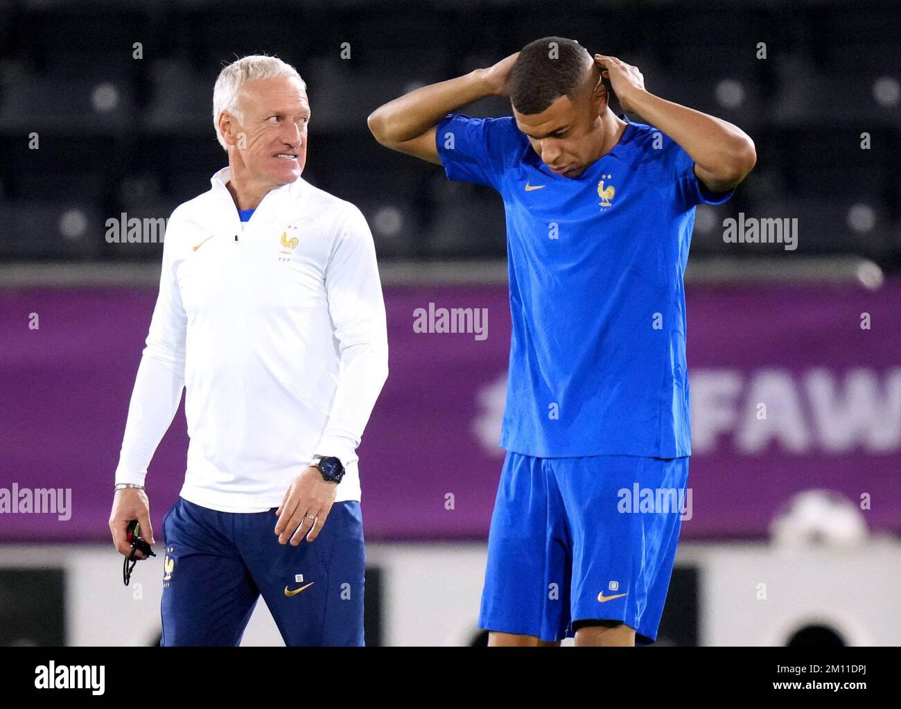 Kylian Mbappe en France et Didier Deschamps, directeur, lors d'une ...