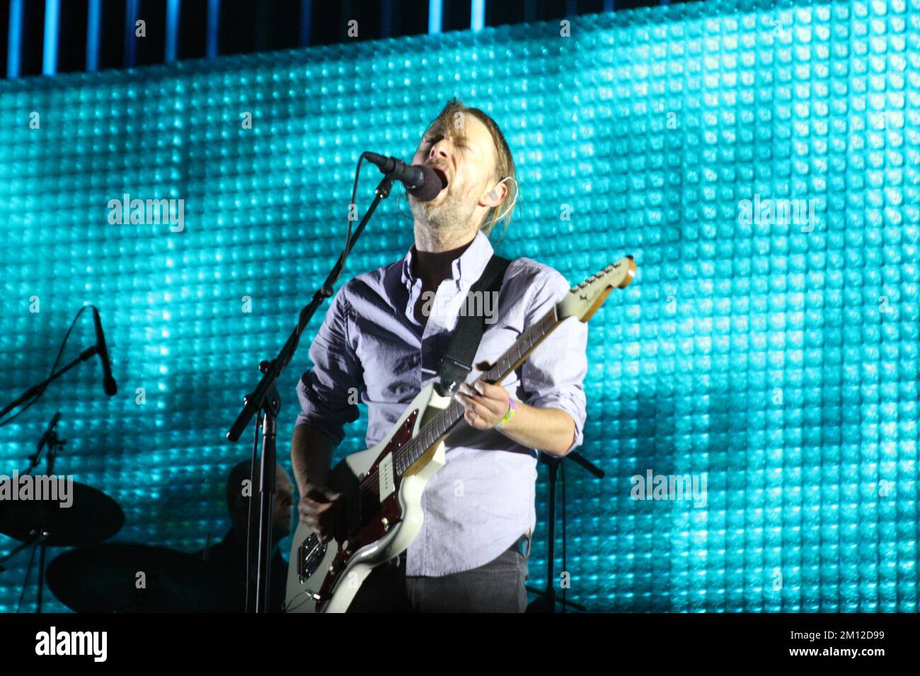Radiohead singer Banque de photographies et d’images à haute résolution ...