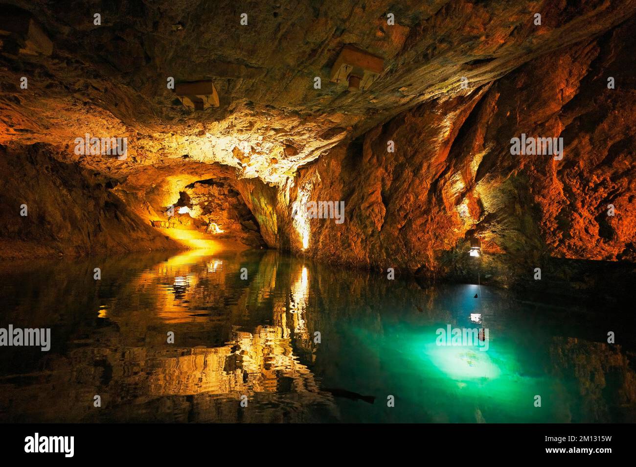 Lac souterrain de saint leonard Banque de photographies et d’images à ...