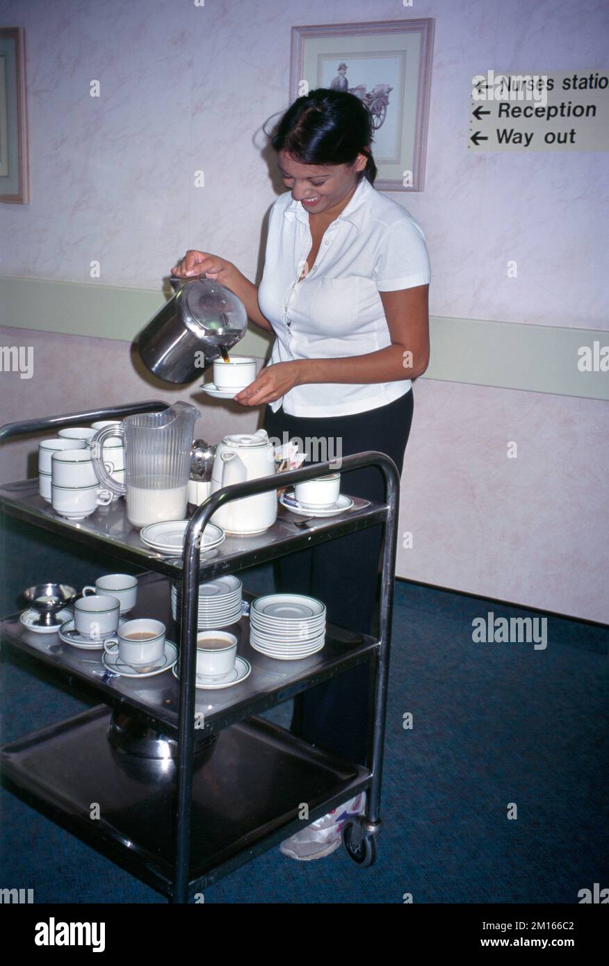 Tea trolley Banque de photographies et d’images à haute résolution - Alamy