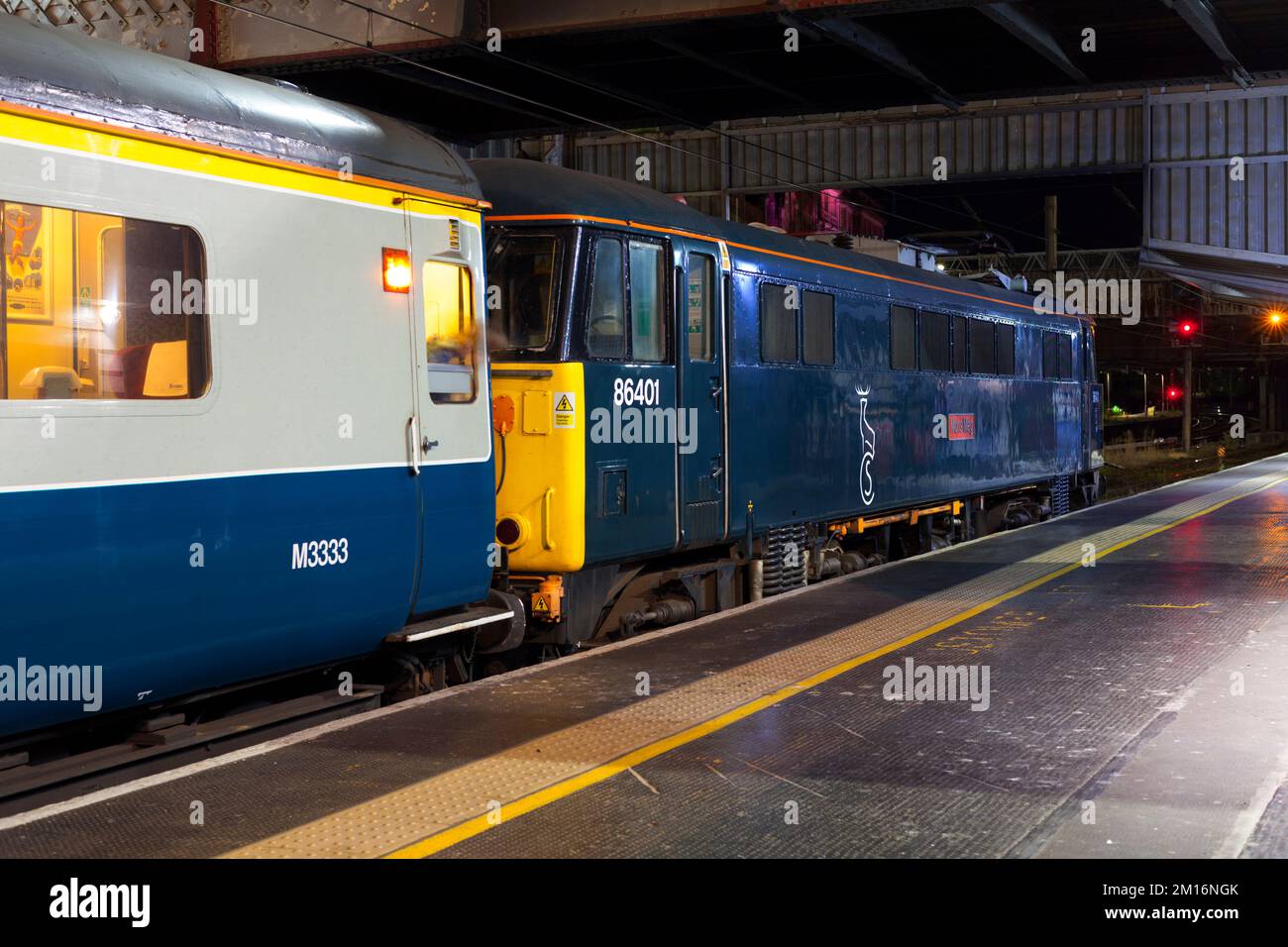 West Coast Railway classe 86 locomotive électrique 86401 à la gare de ...