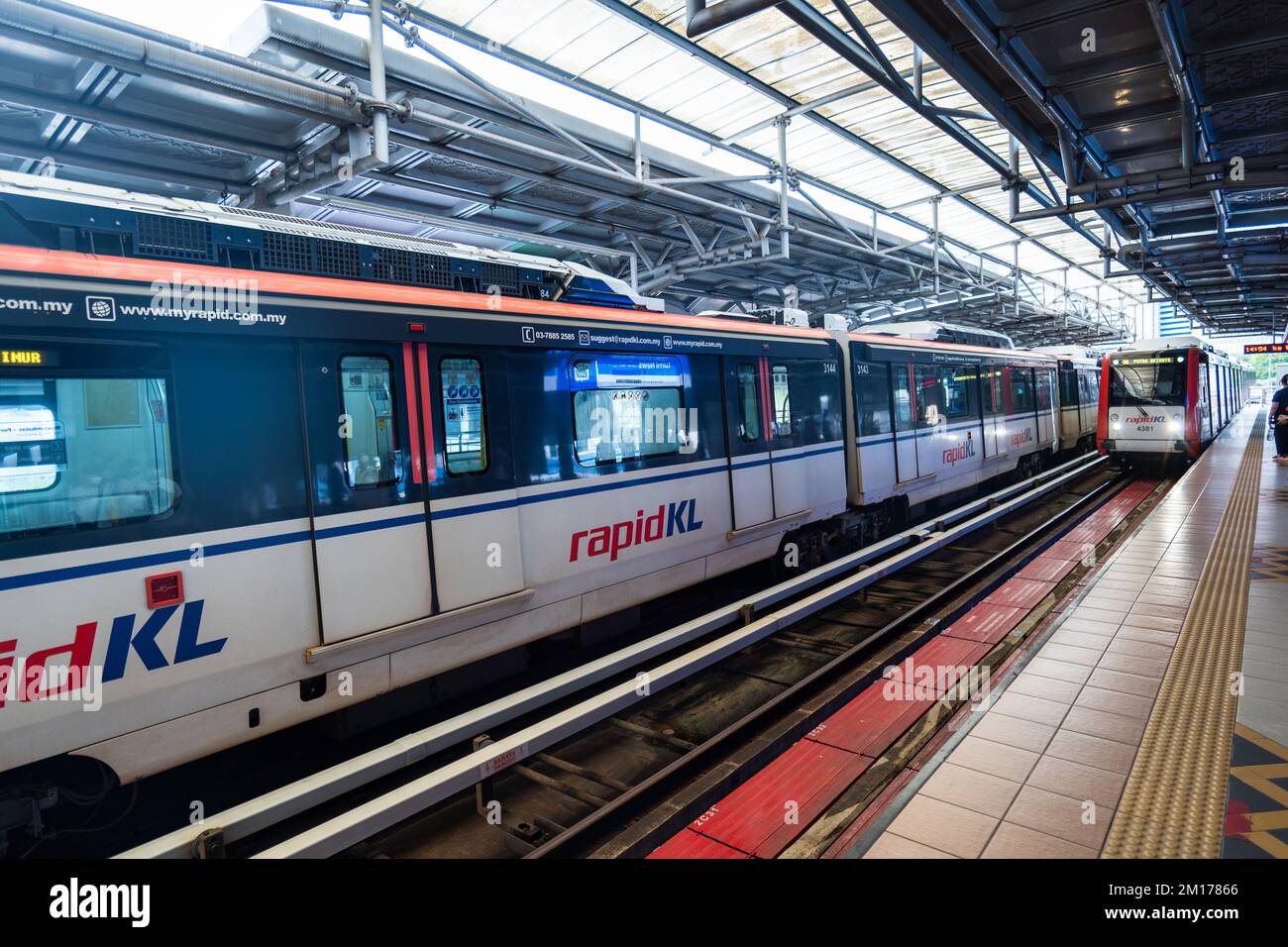 Kuala Lumpur, Malaisie - novembre 2022 : monorail rapide KL dans le centre-ville de Kuala Lumpur ...