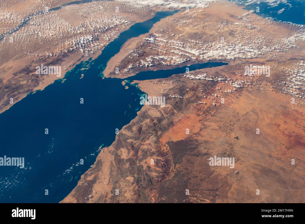Vue aérienne du nord de la mer Rouge en Arabie Saoudite. Amélioration ...